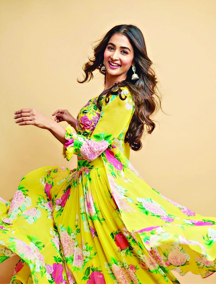 Simplicity and sophistication personified: Pooja | The Asian Age Online ...