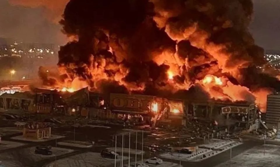 Russian emergency services battling massive fire in Moscow suburb | The ...