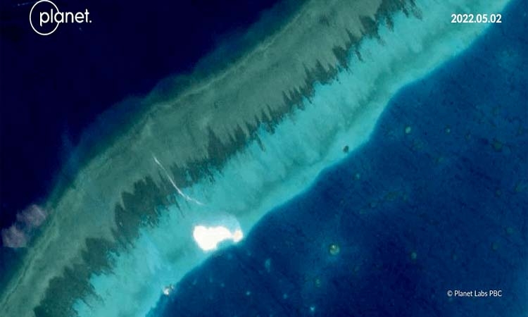 Vietnam rapidly builds up South China Sea reef | The Asian Age Online ...