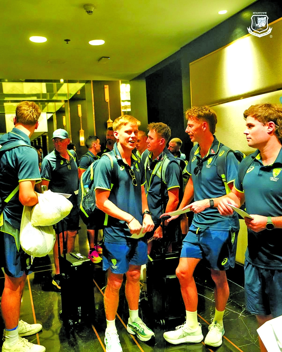 Australia arrives in Dhaka to play white ball series against Bangladesh ...